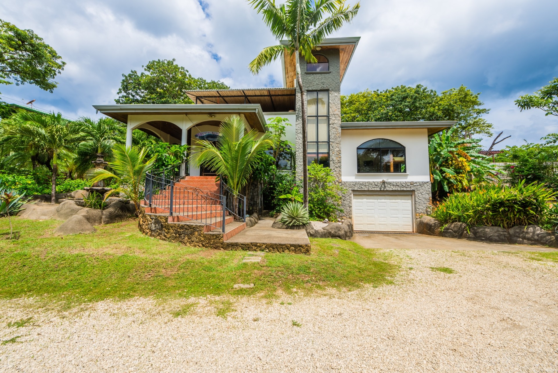 Casa Alice | Flamingo Beach Realty
