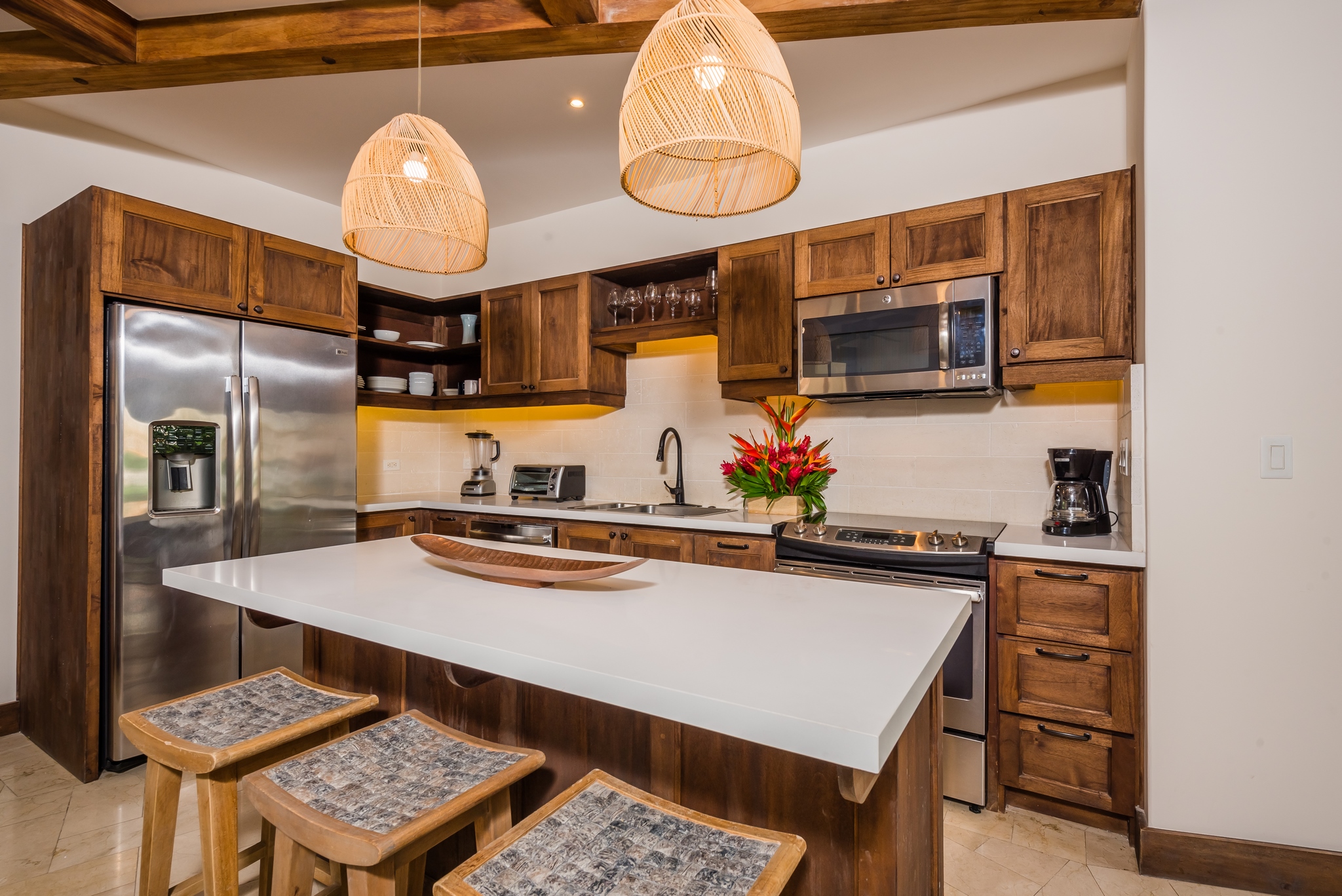 24 Plaza Carlota, Exquisite 2-Bed Condo in Las Catalinas