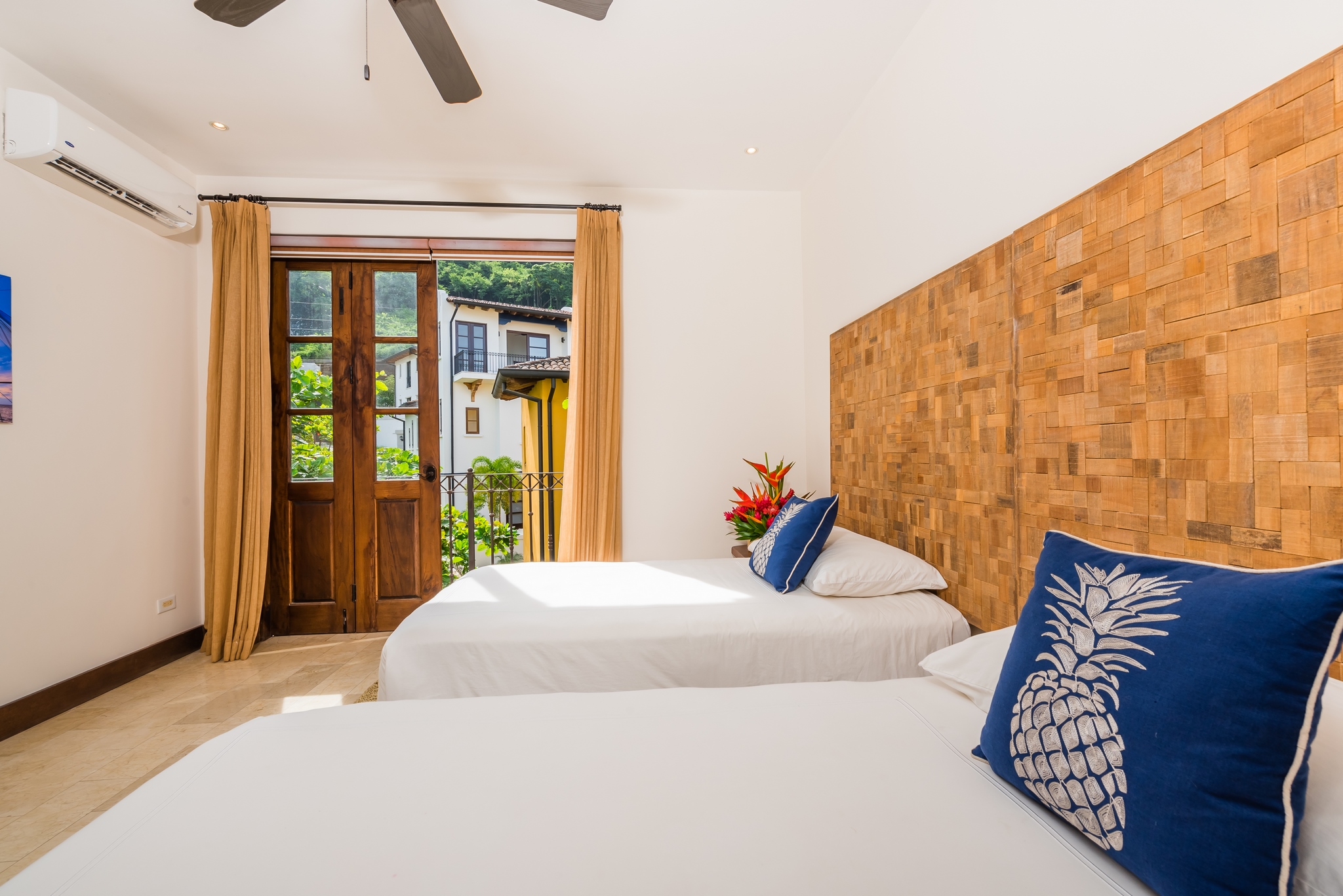 24 Plaza Carlota, Exquisite 2-Bed Condo in Las Catalinas