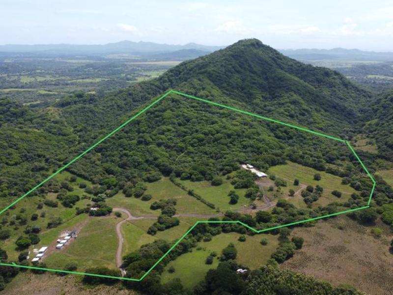 25 Hectare Finca with 4 Bed home, 15 Cabinas, hotel, with pool, and ...