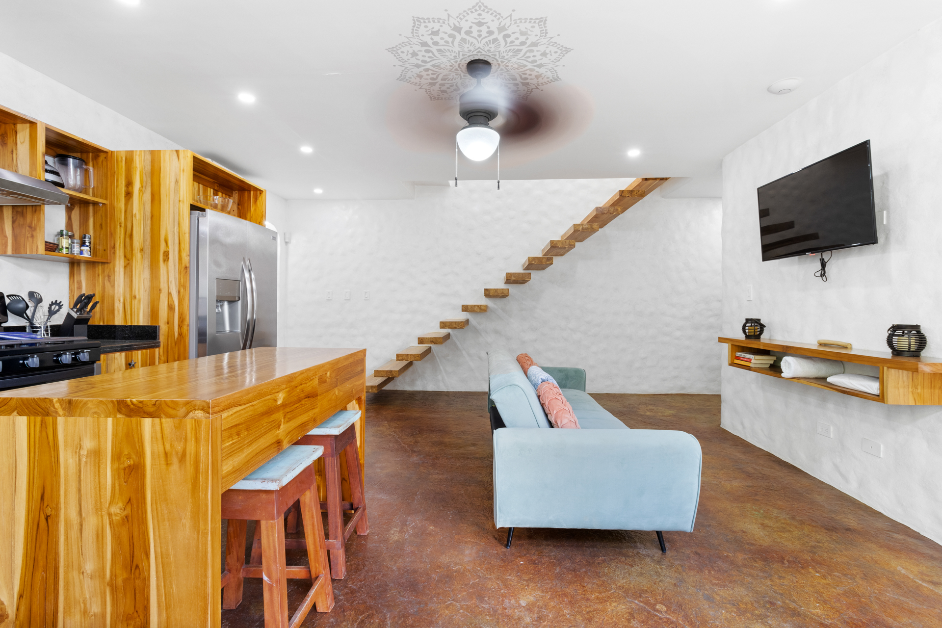 Casa Estrella, Located in the Vibrant Surfside of Playa Potrero