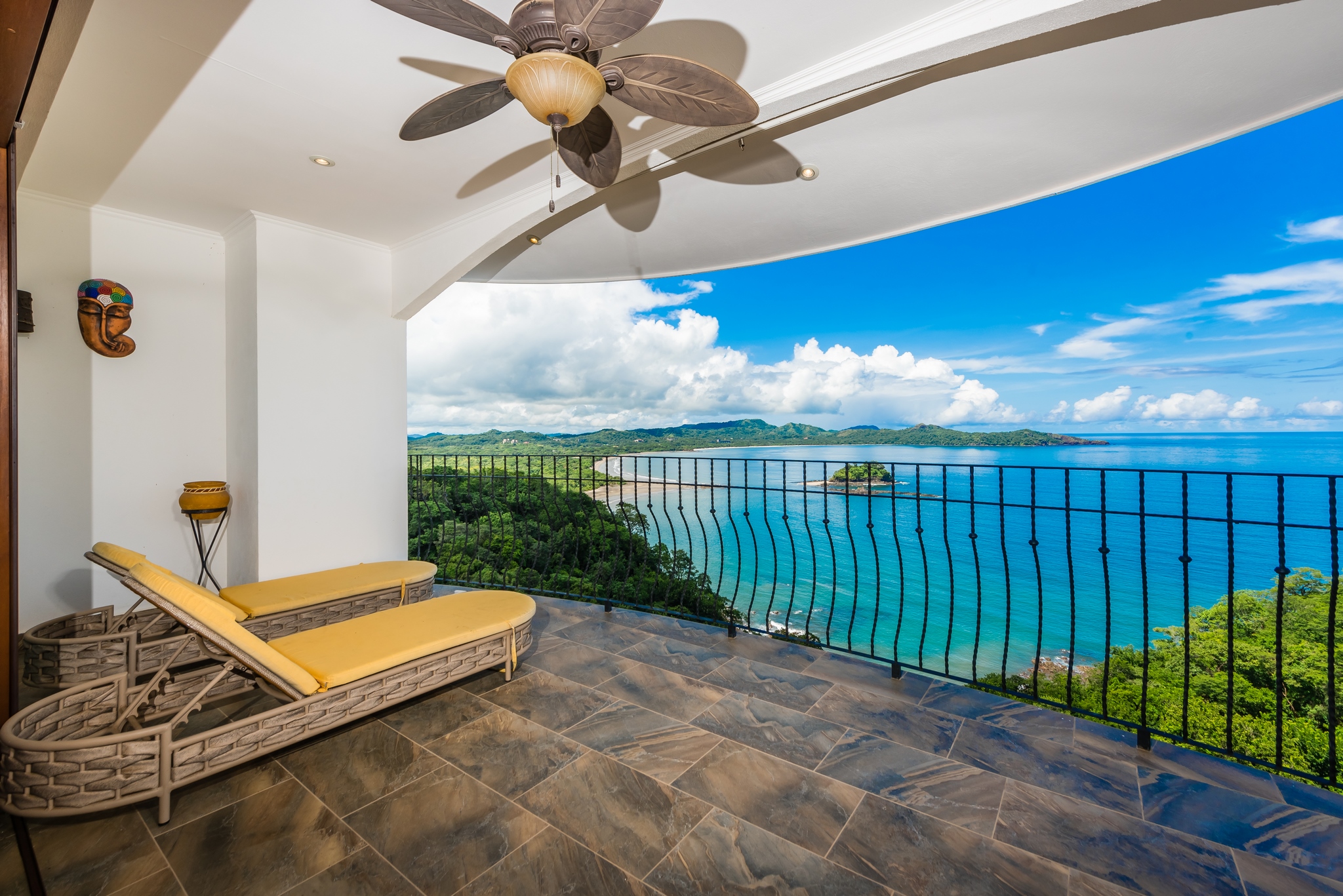 Flamingo Towers Penthouse #32, Ocean View, Playa Flamingo